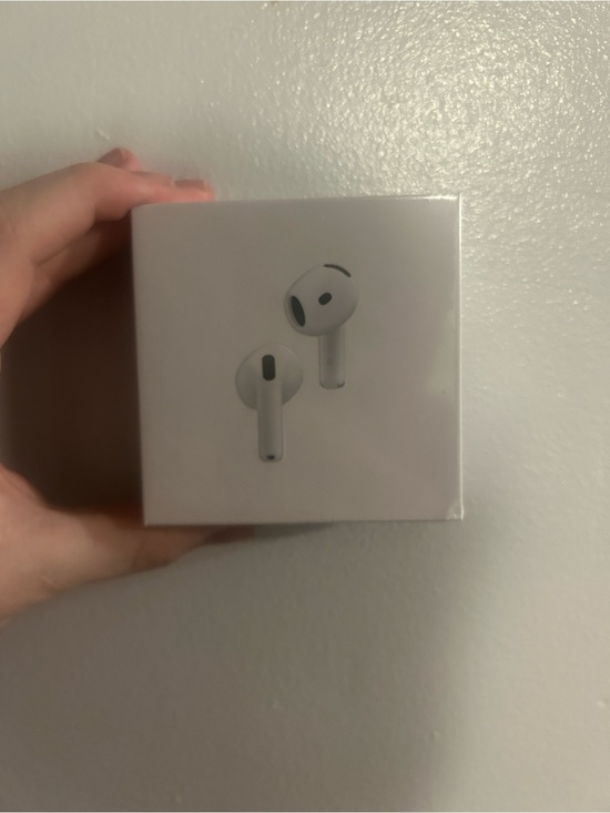 Apple | Headphones | Apple Airpods 4th Gen White Wireless Earbuds Boxed ...